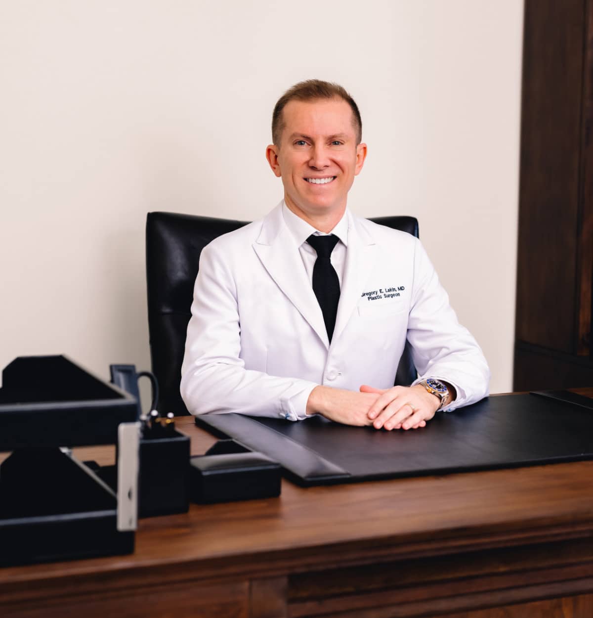 Dr. Gregory Lakin | Board Certified Plastic Surgeon
